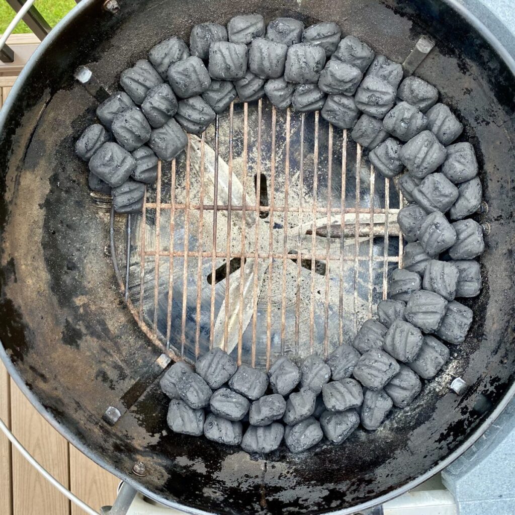 How to Smoke on a Charcoal Grill - Everything you need to know