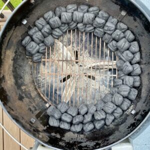 How to Smoke on a Charcoal Grill - Everything you need to know